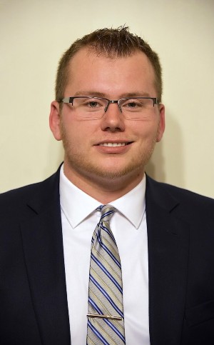 Erik Peck Earns His Degree Online from BGSU During A Pandemic
